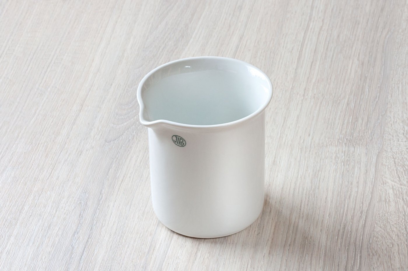 Laboratory porcelain